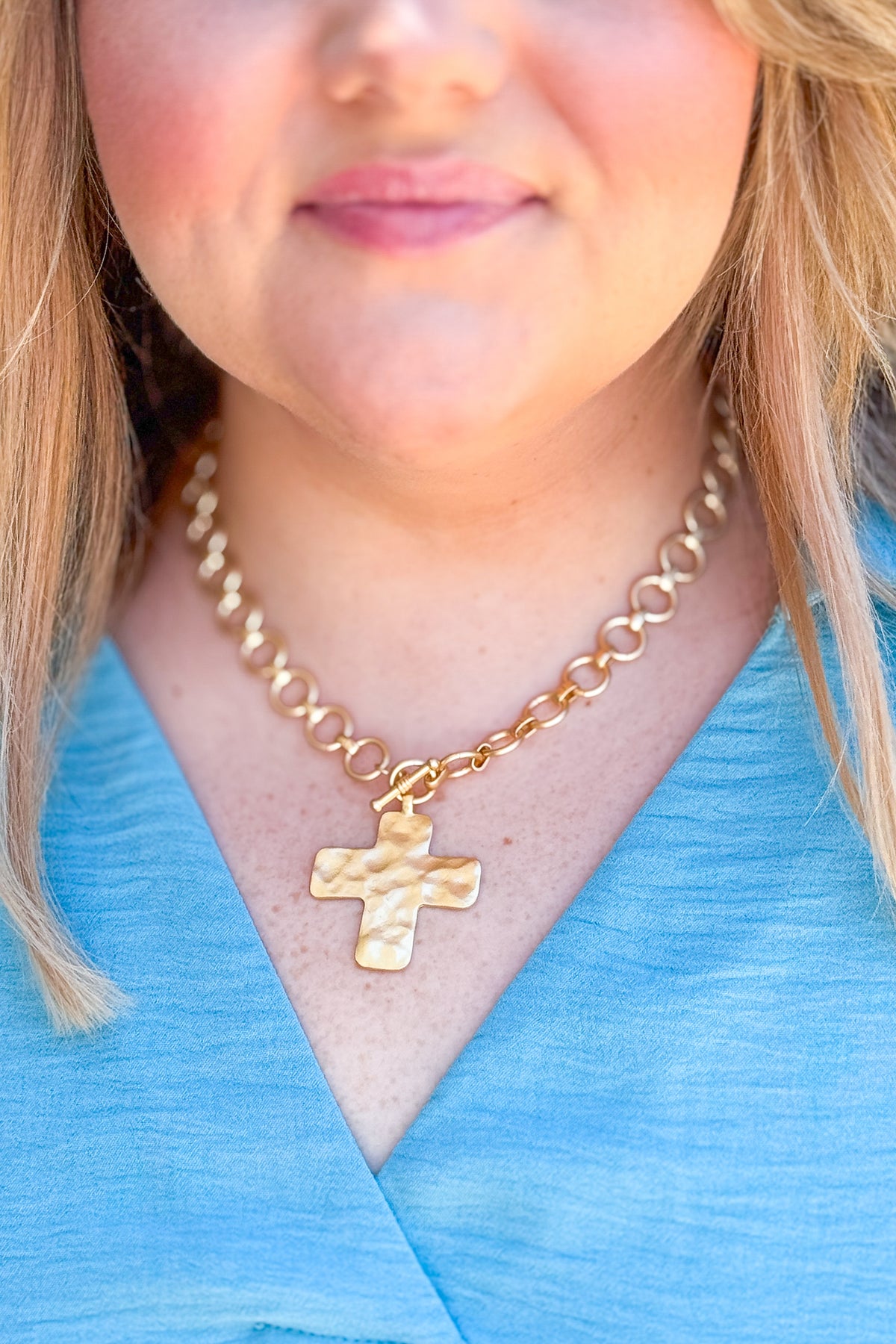 RESTOCK | Metal Tone Circle Link Necklace Featuring Cross Pendent | Sew ...